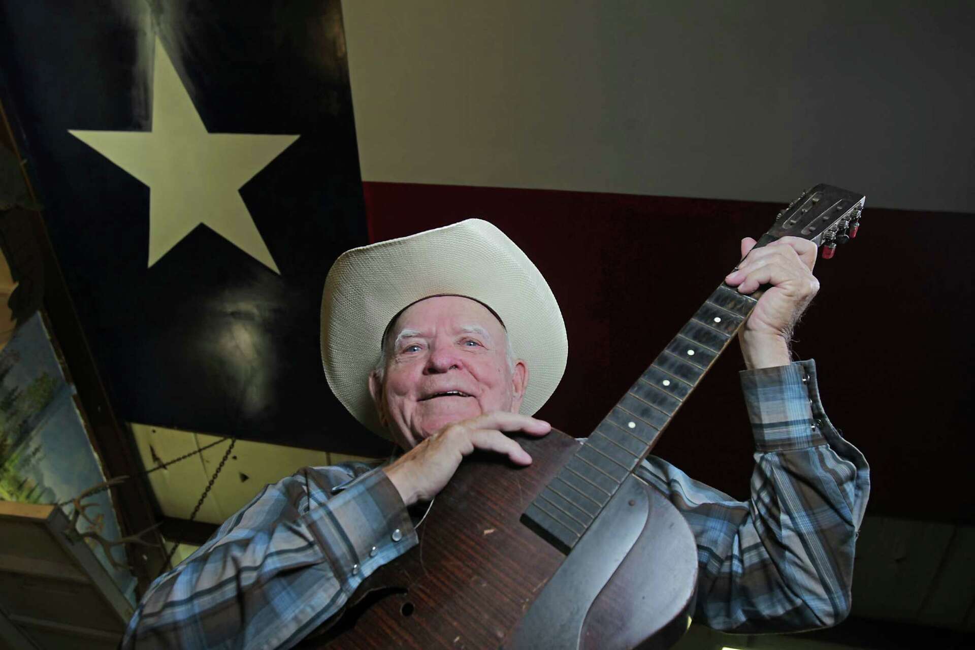 Buck Sloan: musician, veteran, collector