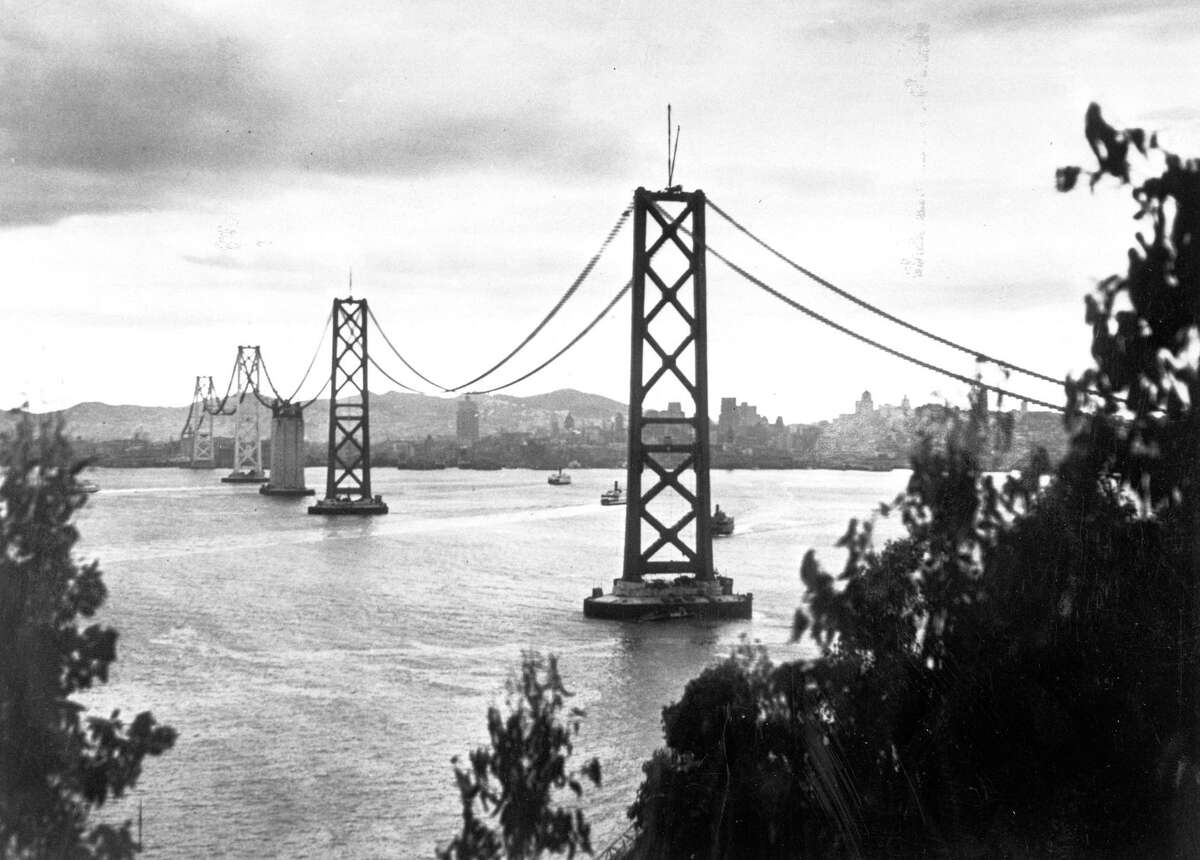 Striking photos show the Bay Bridge under construction