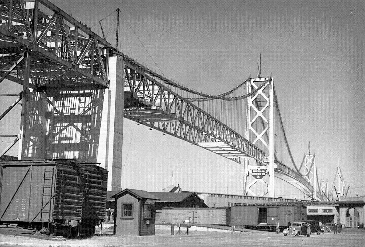 Striking photos show the Bay Bridge under construction