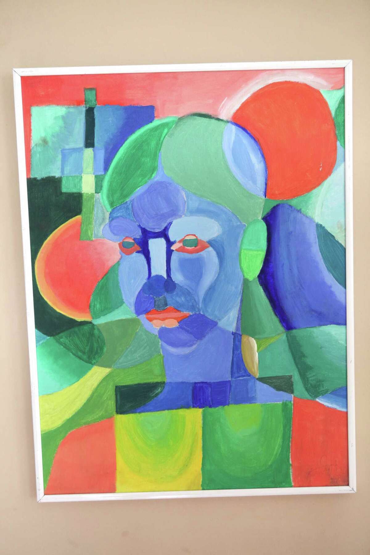 Teen succeeds in painting her way to college