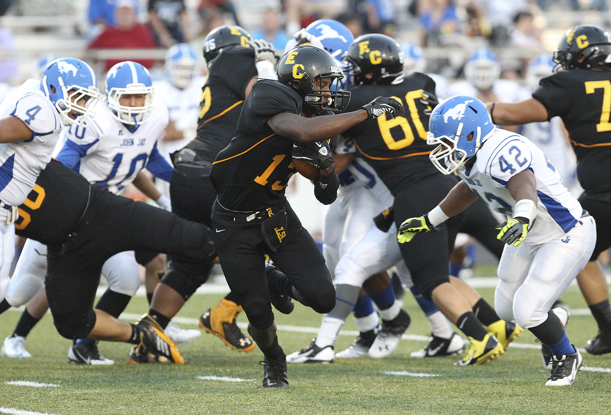 Hartman, Hornets begin with win