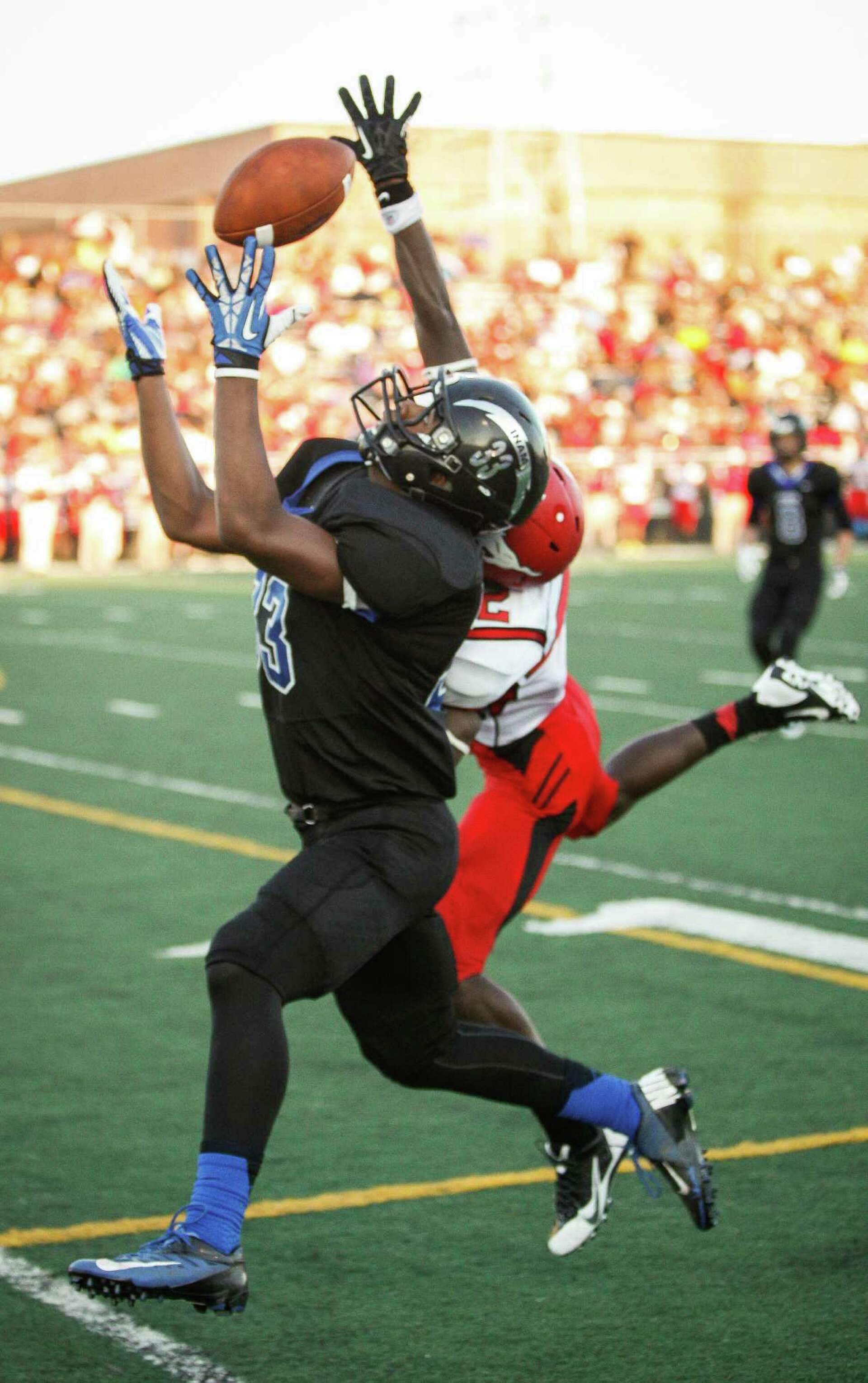 Memorial's rushing attack paces win over Stratford
