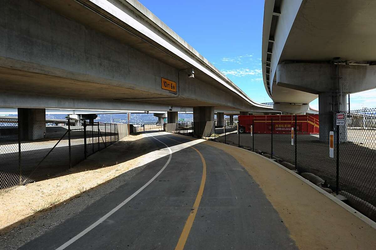 Bay Bridge's $9.4 million temporary bike path to be razed