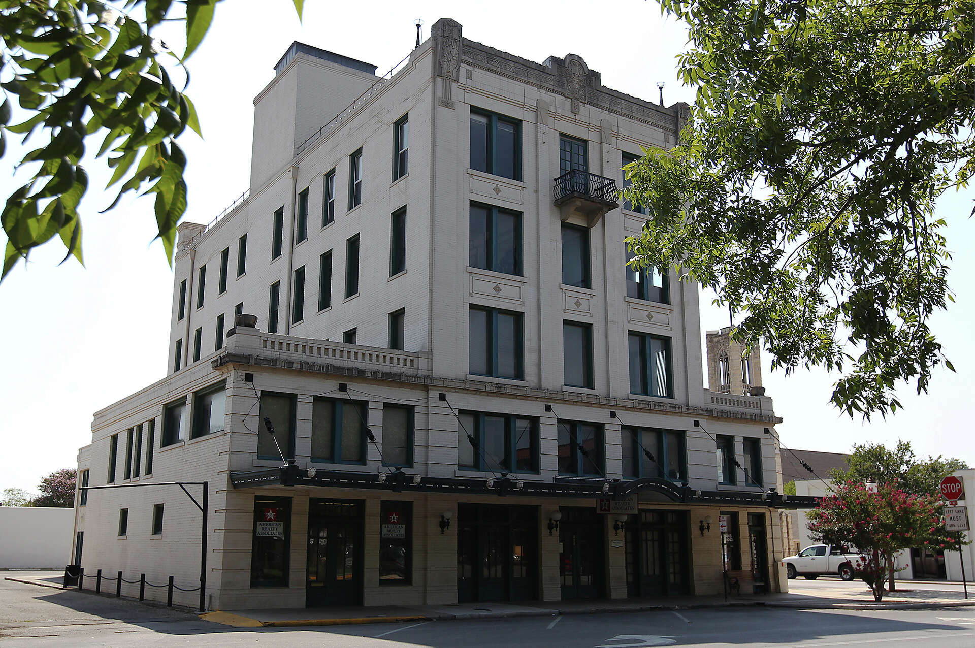 New use for historic Seguin hotel