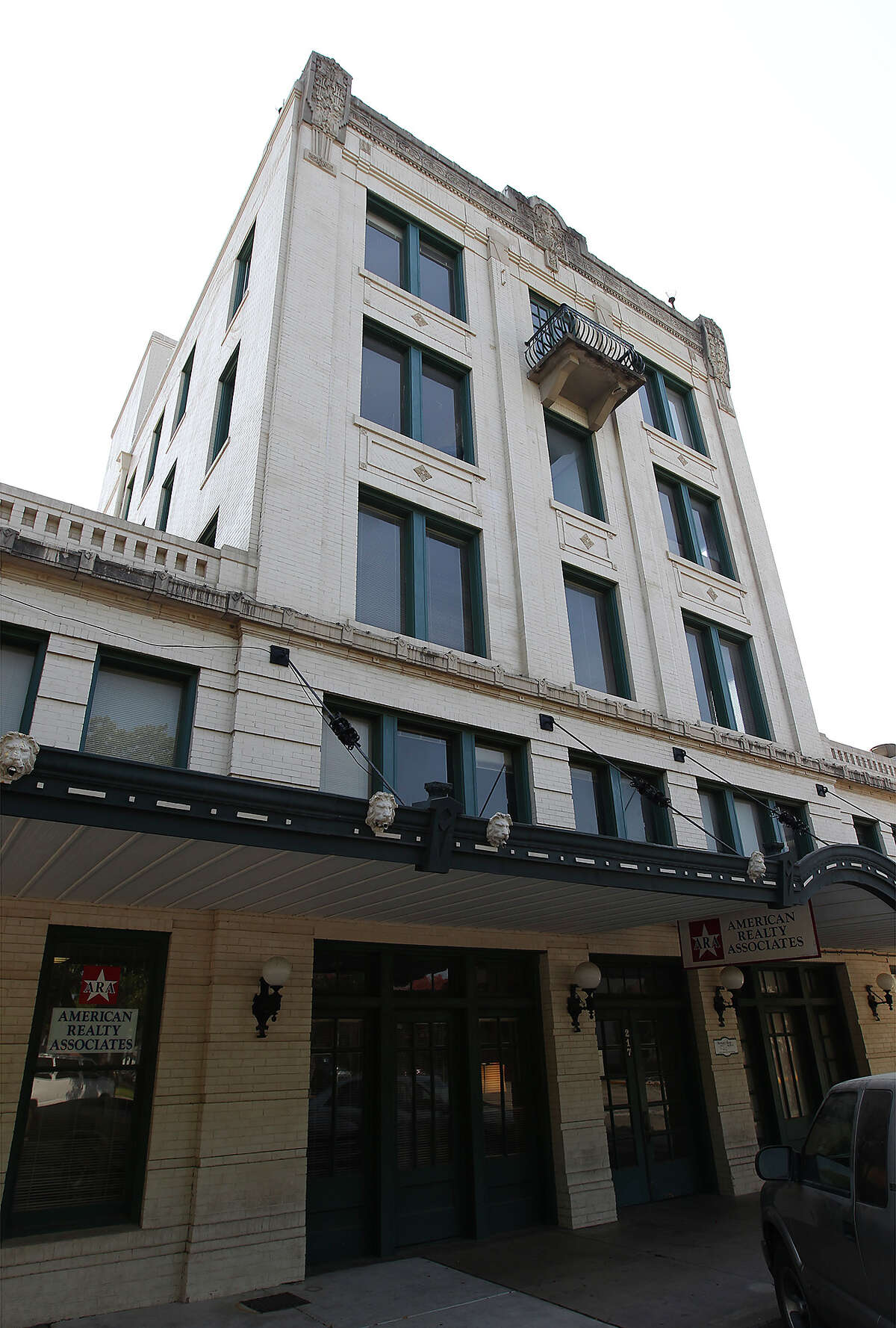 New use for historic Seguin hotel