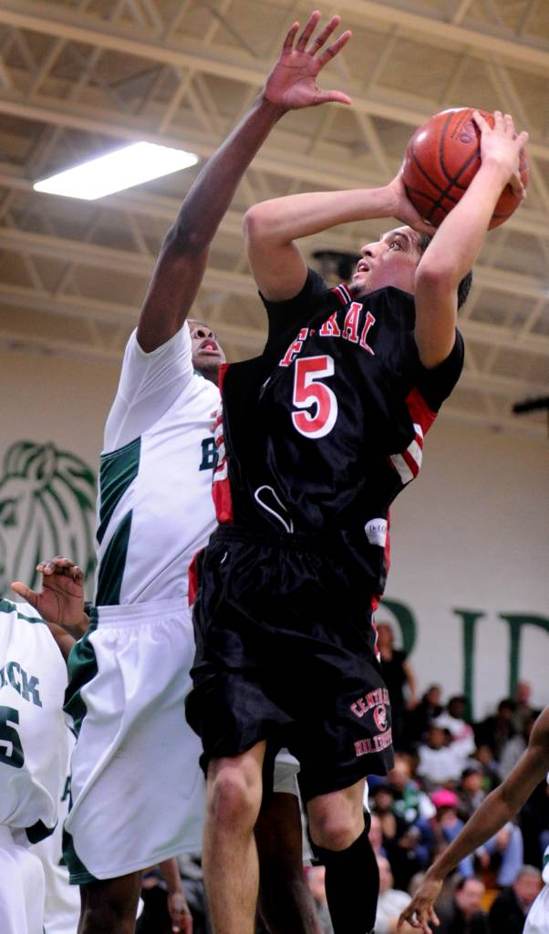 Unbeaten Central turns back Bassick