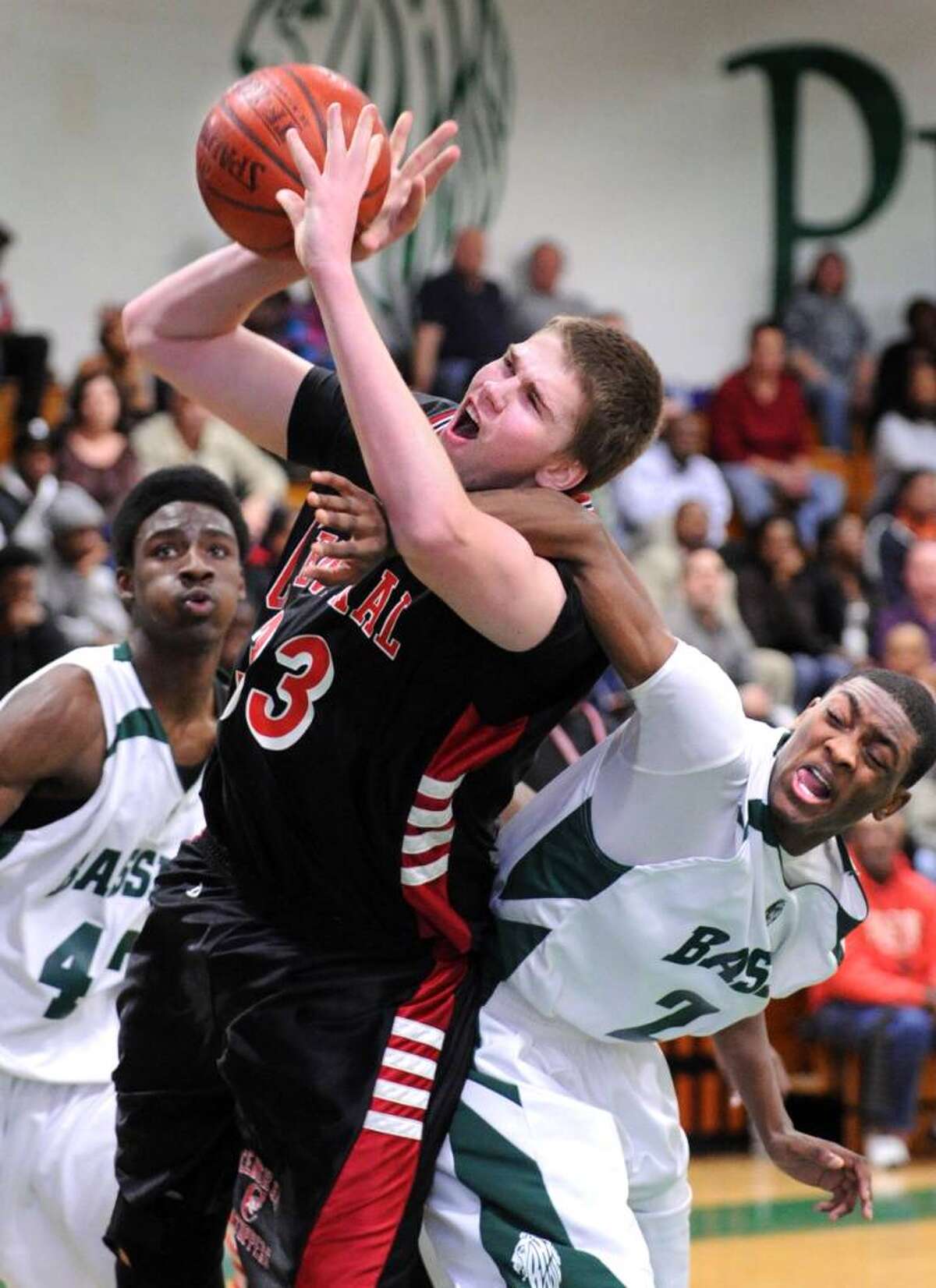 Unbeaten Central turns back Bassick