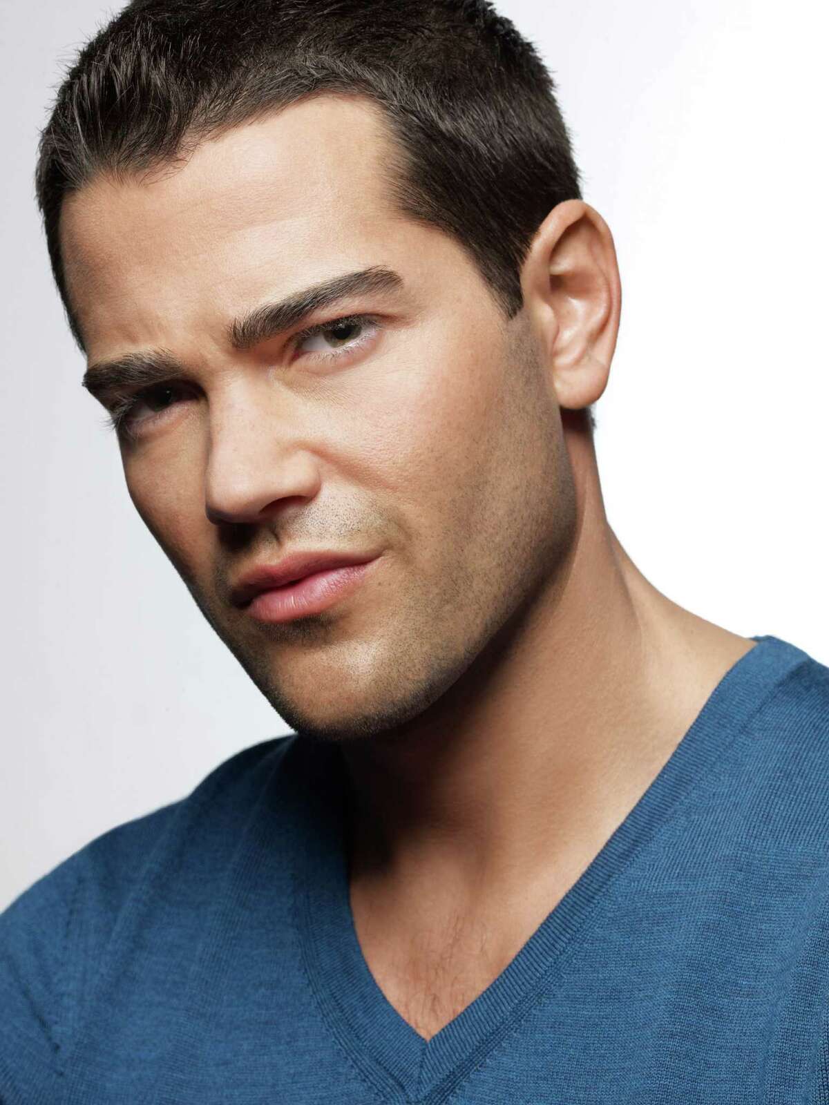 Actor Jesse Metcalfe steps up for charity