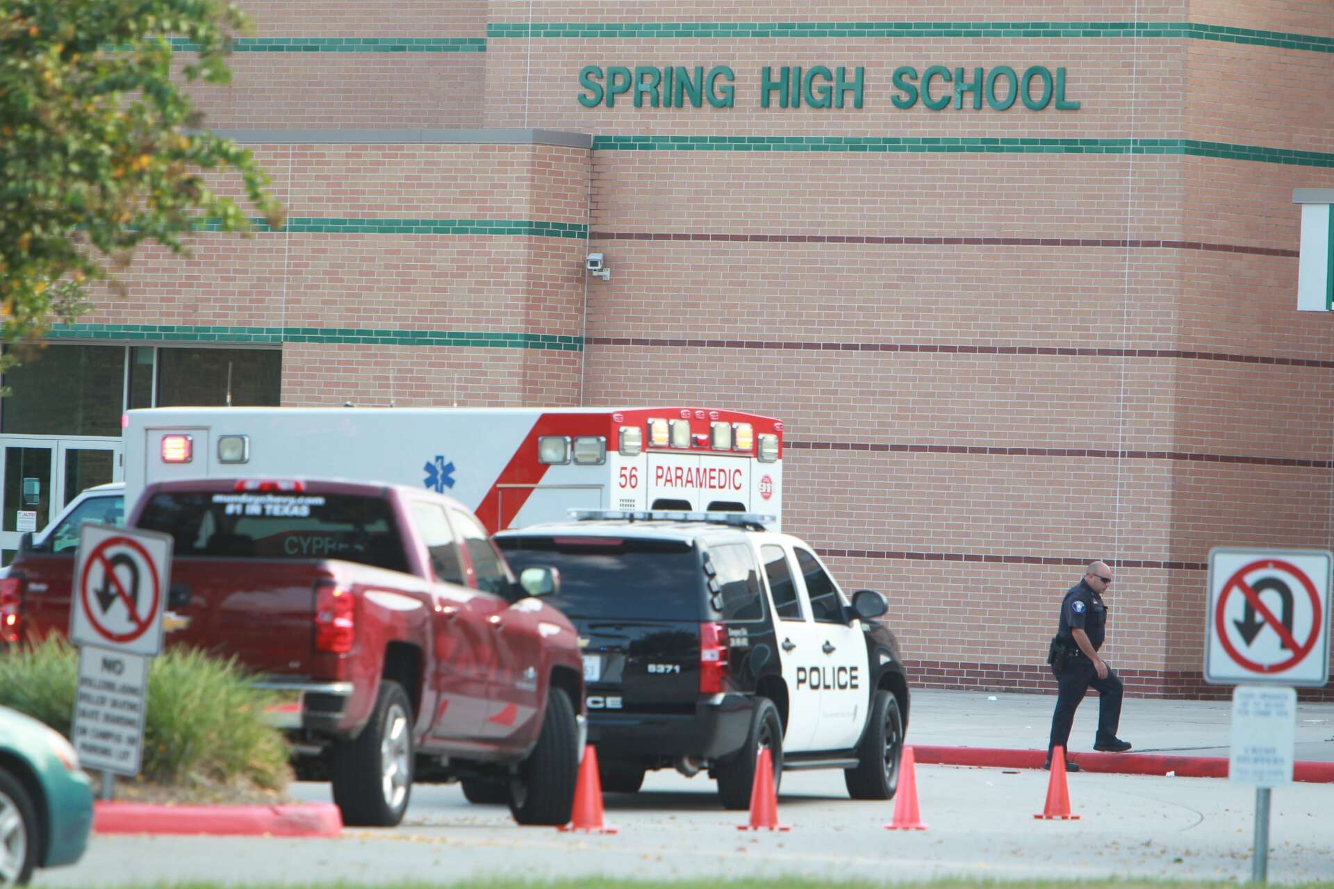 1 dead, 3 injured in stabbing at Spring High School