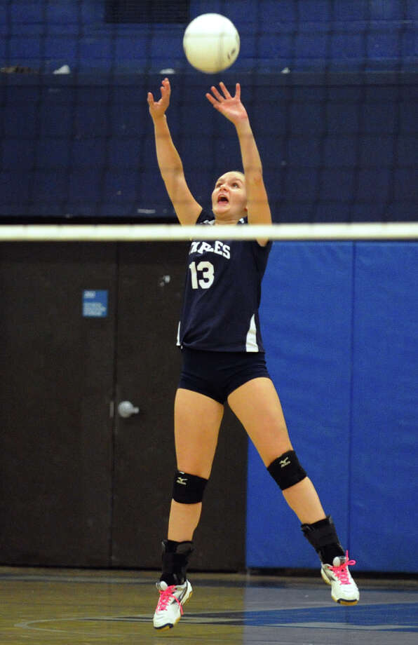 FALL PREVIEW Staples girls volleyball looking to spike competition ...