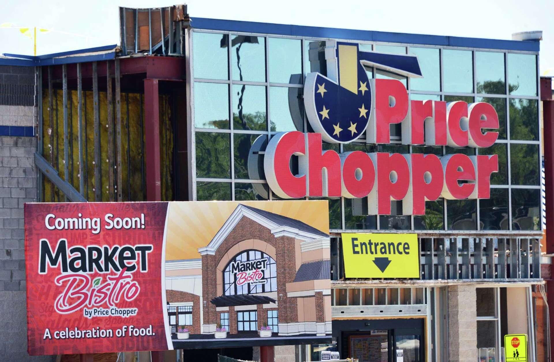 Price Chopper's Market Bistro store in Latham nears completion