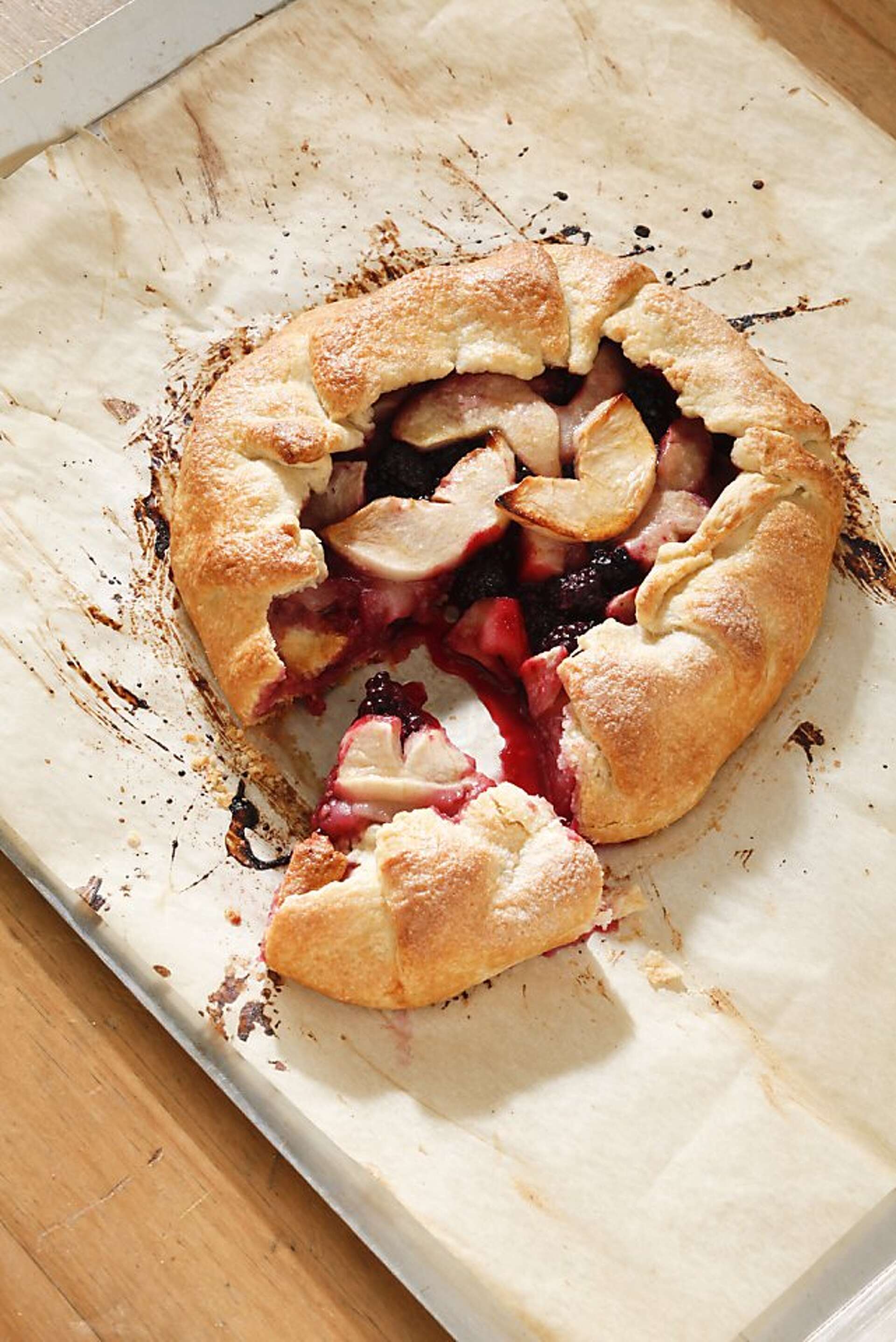 Gravenstein apples make an easy crostata