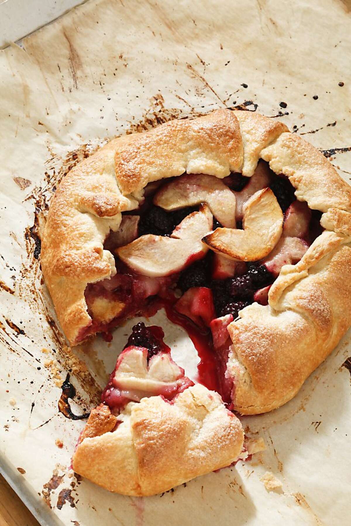 Gravenstein apples make an easy crostata