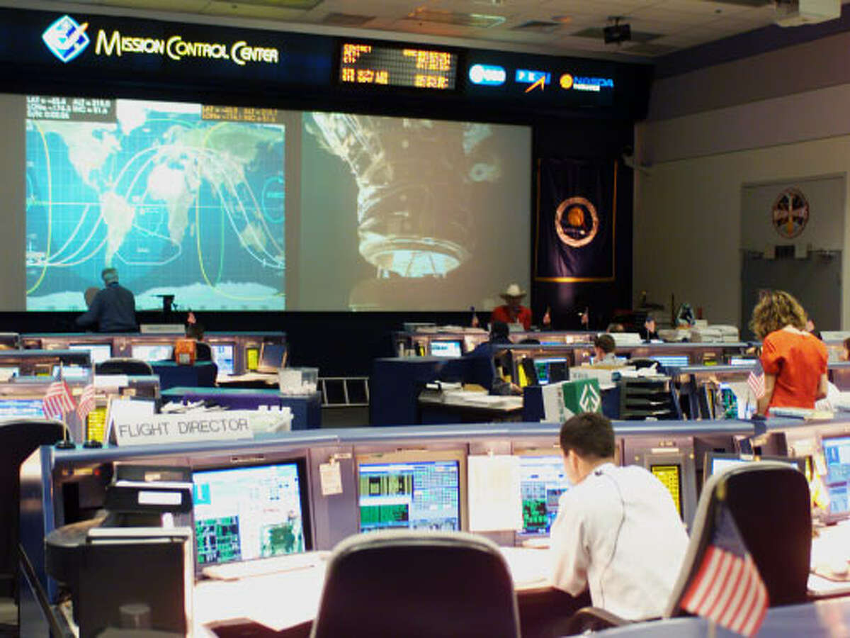 Mission Control goes from metal boxes to flat screens in big redesign