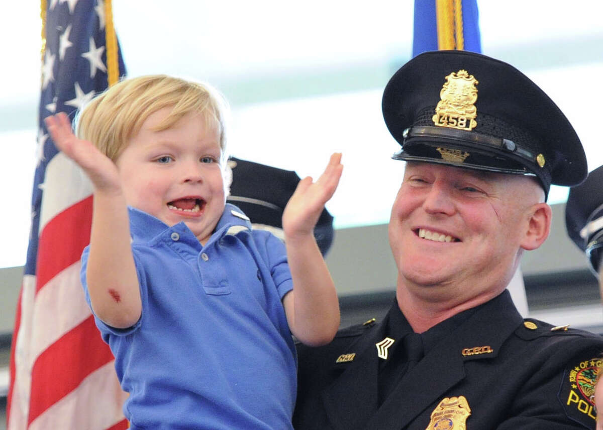 Ceremony honors town police transitions