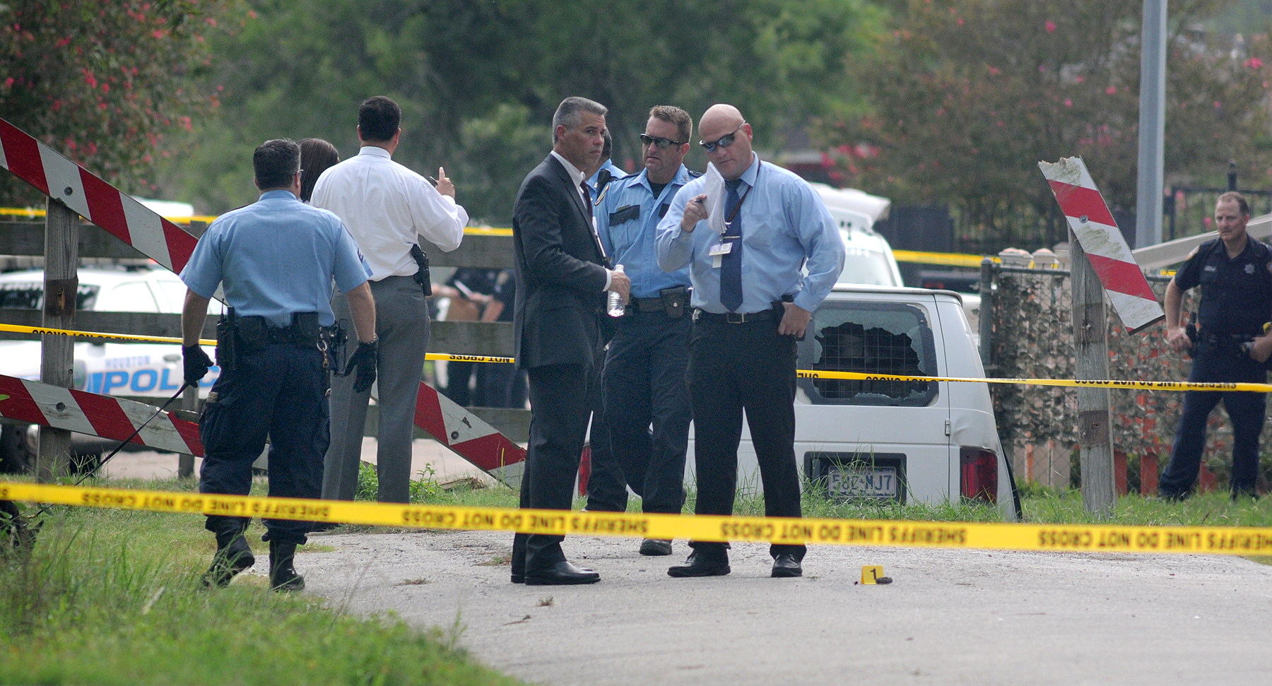 Bank robbery suspect shot to death after chase