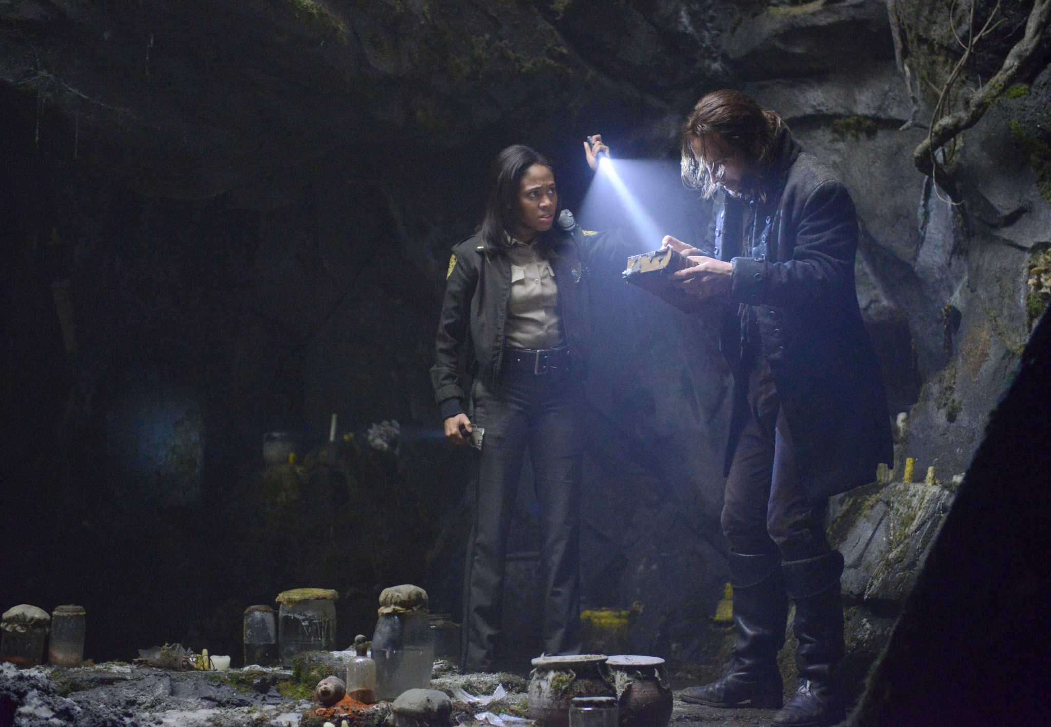 'Sleepy Hollow' review: Ichabod Crane's wake-up call