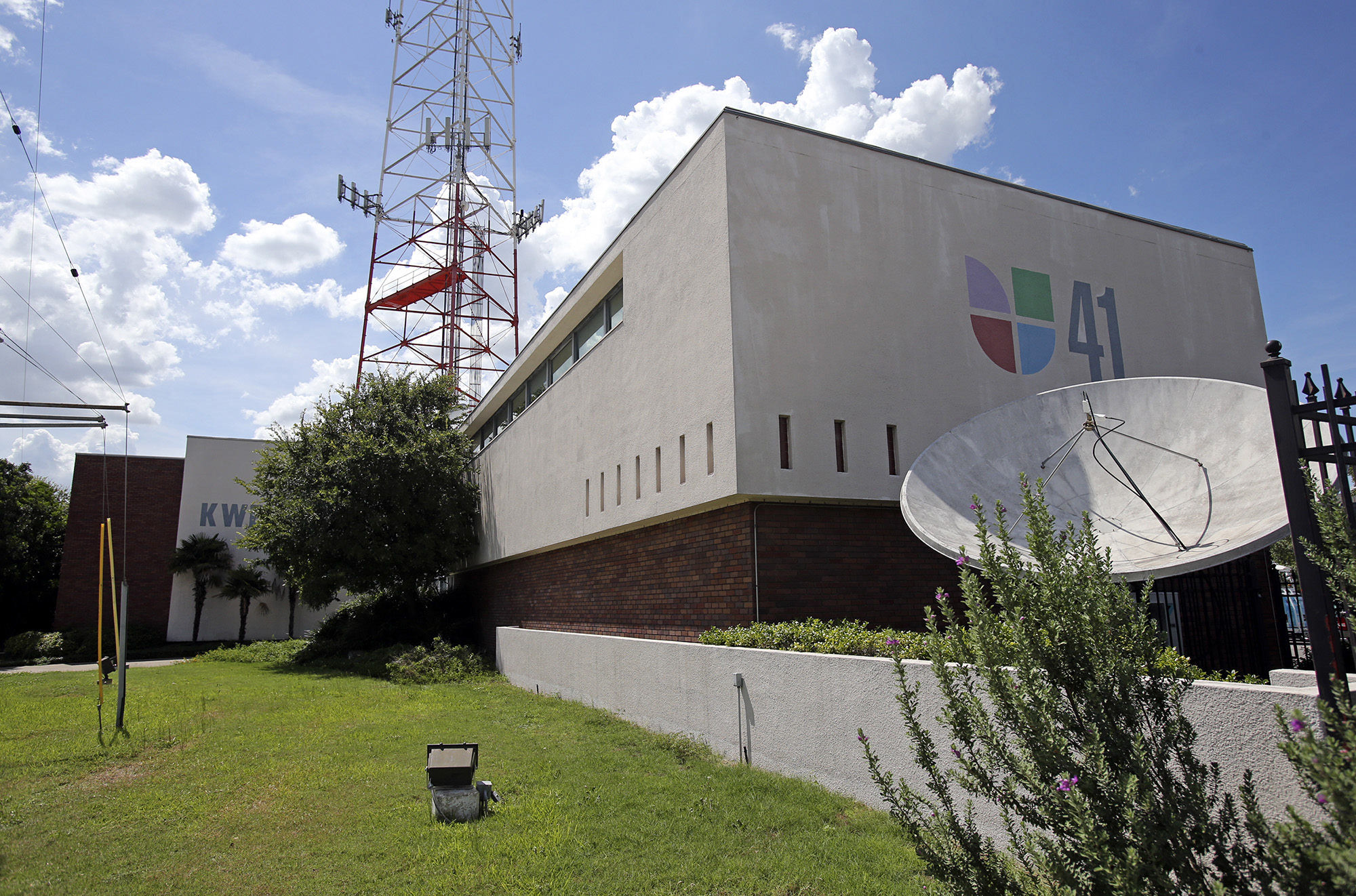 Univision building decision a bad one