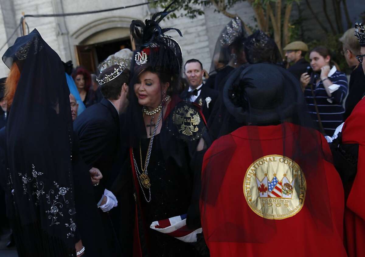 Mourners celebrate gay rights pioneer Jose Sarria