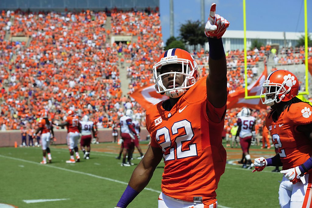 TOP 25 REPORT / No. 4 Clemson 52, South Carolina St. 13