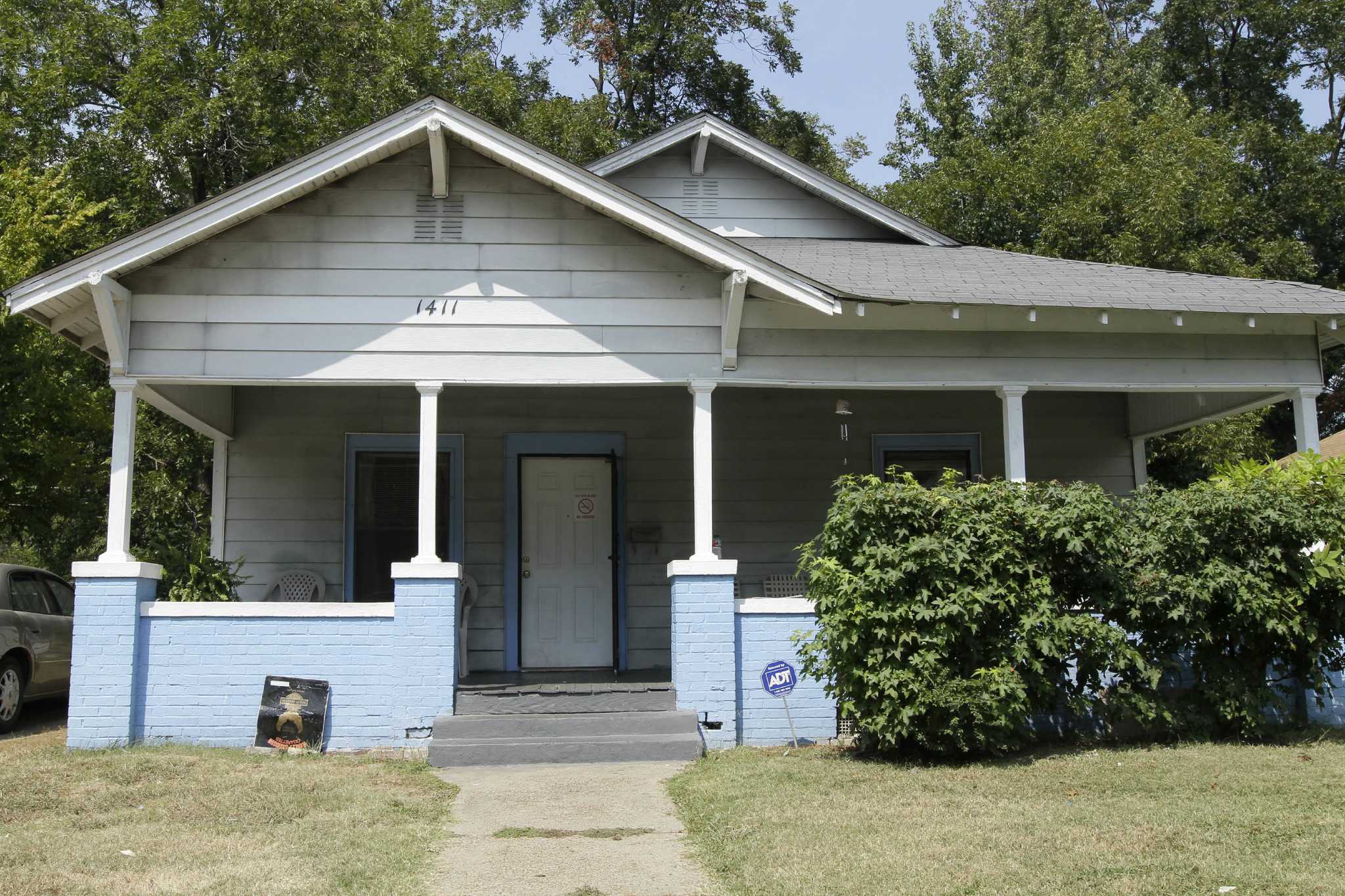 Arkansas SWAT officers kill man, 107, in standoff