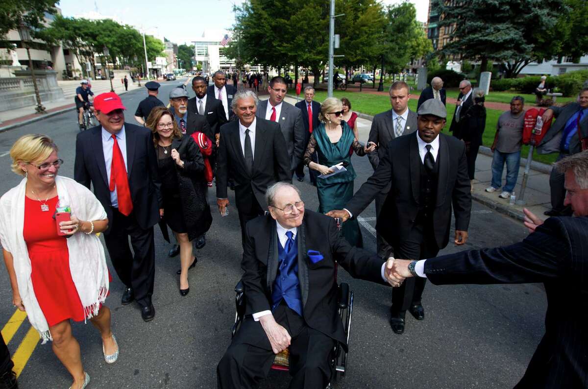 Former UH coach Guy V. Lewis finally enshrined in Hall of Fame