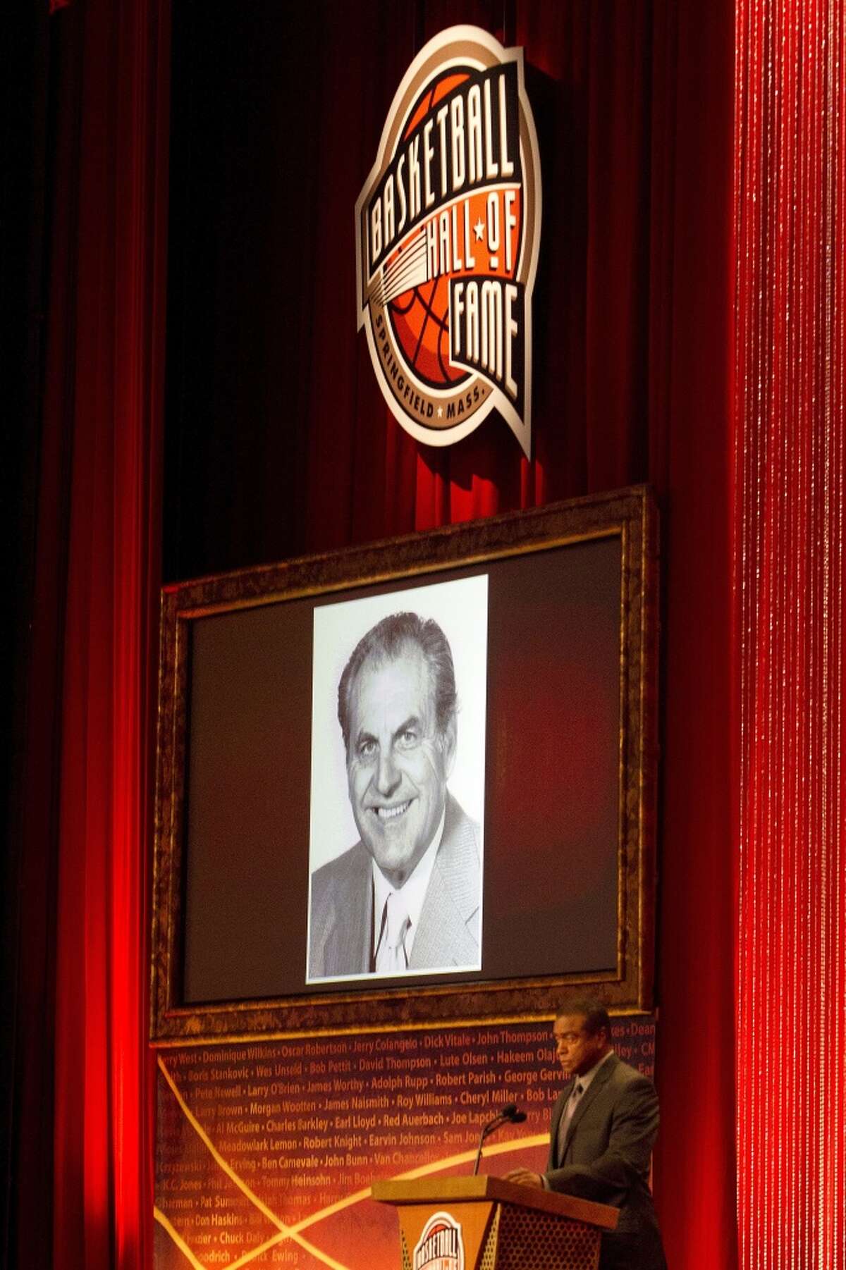 Former UH coach Guy V. Lewis finally enshrined in Hall of Fame