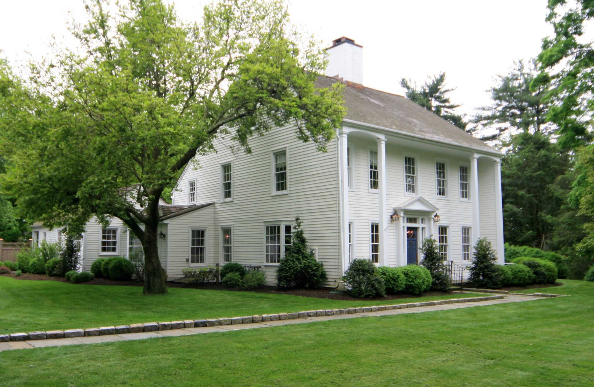On the market: Post-Revolutionary saltbox features contemporary character