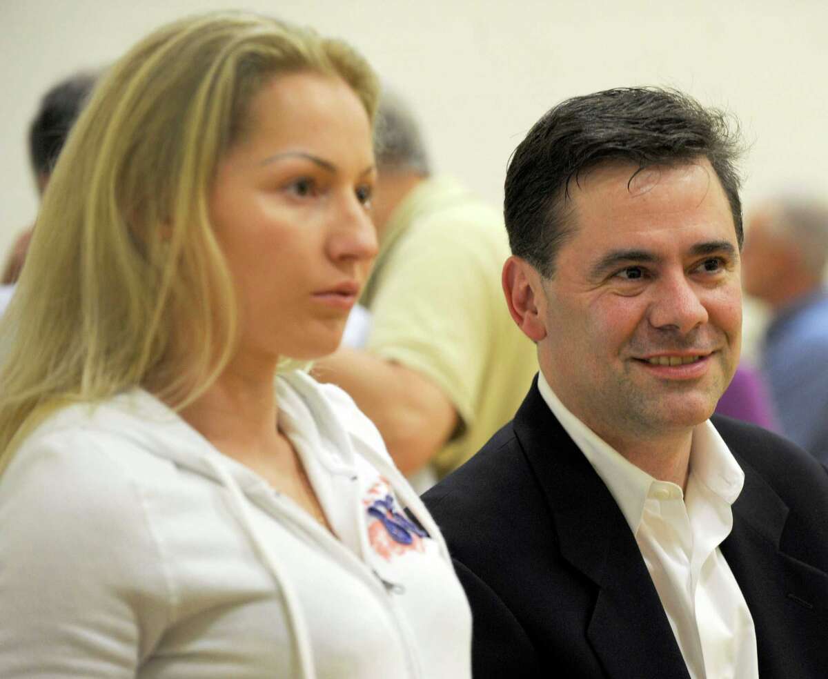 Szatkowski, Duff win Bethel primary