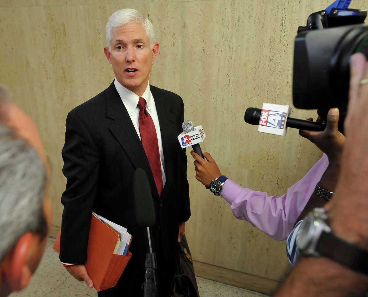 Beaumont cheerleaders lawyer up to save Bible-themed banner messages