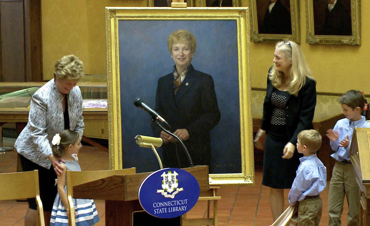 Rell's portrait unveiled