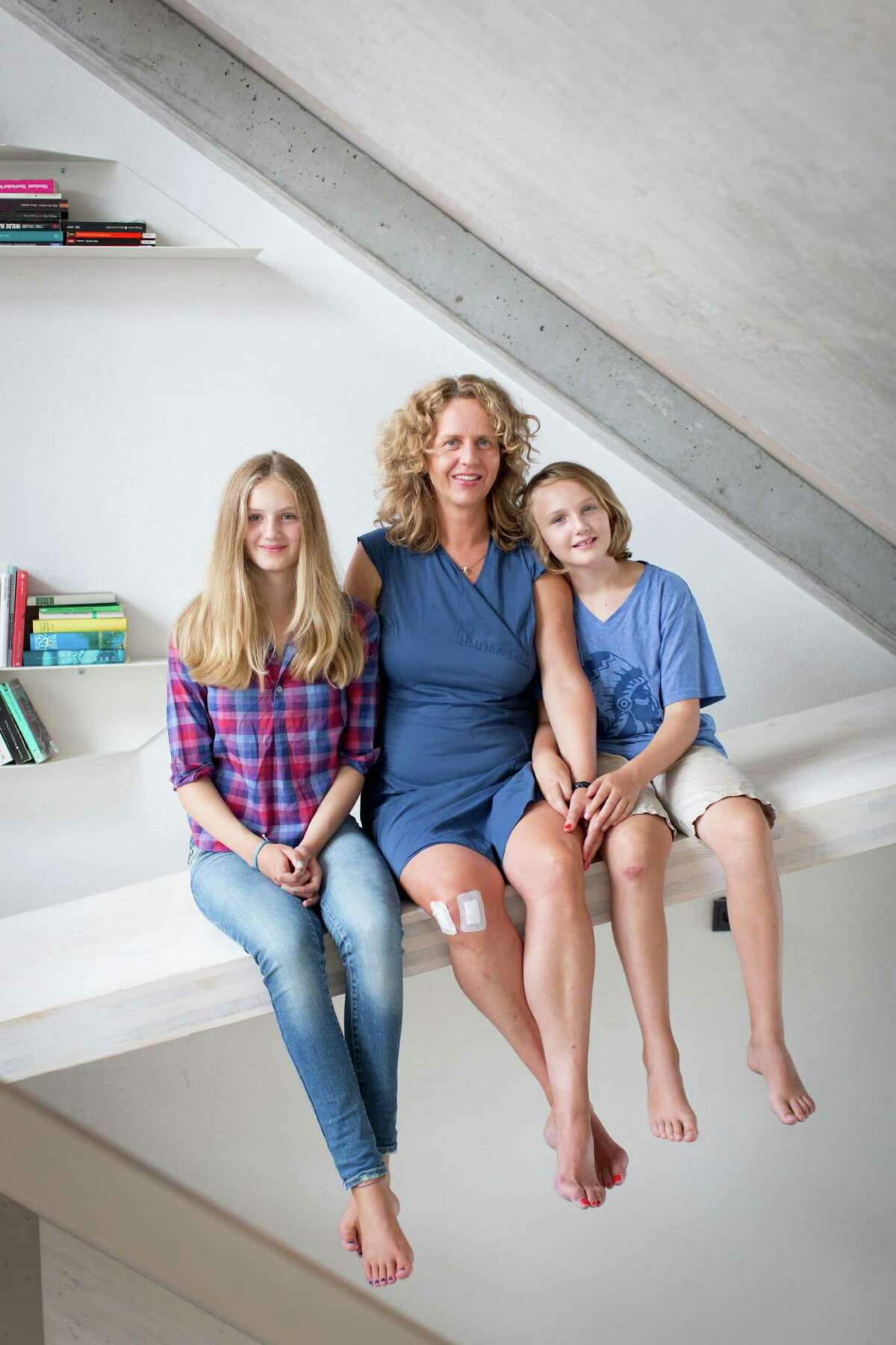 Berlin Wall falls, and homes arise