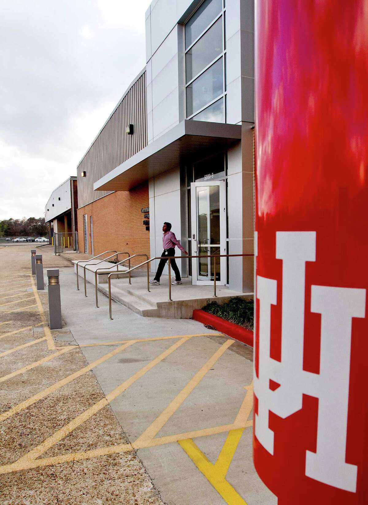 Schlumberger donates $2.35 to UH facilities at its former HQ