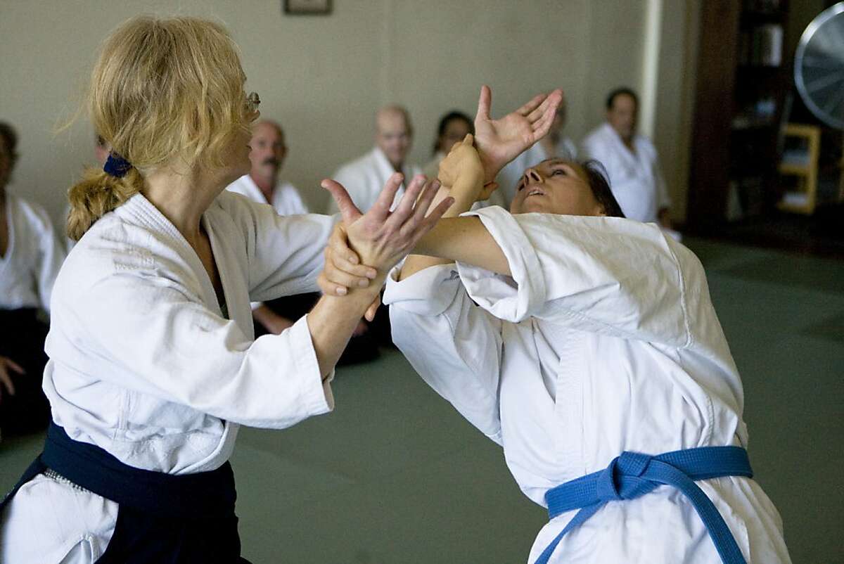 Book explores aikido's path to peace, harmony