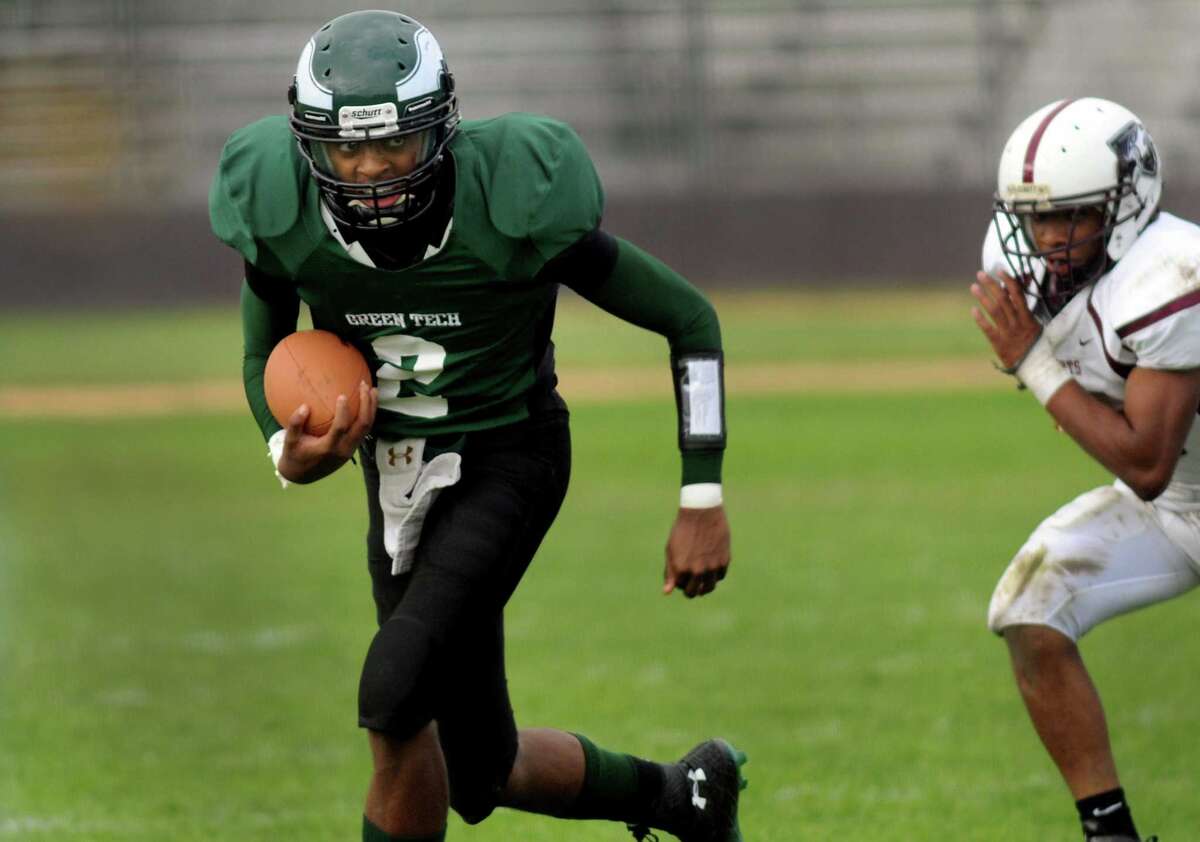 Lansingburgh runs to win