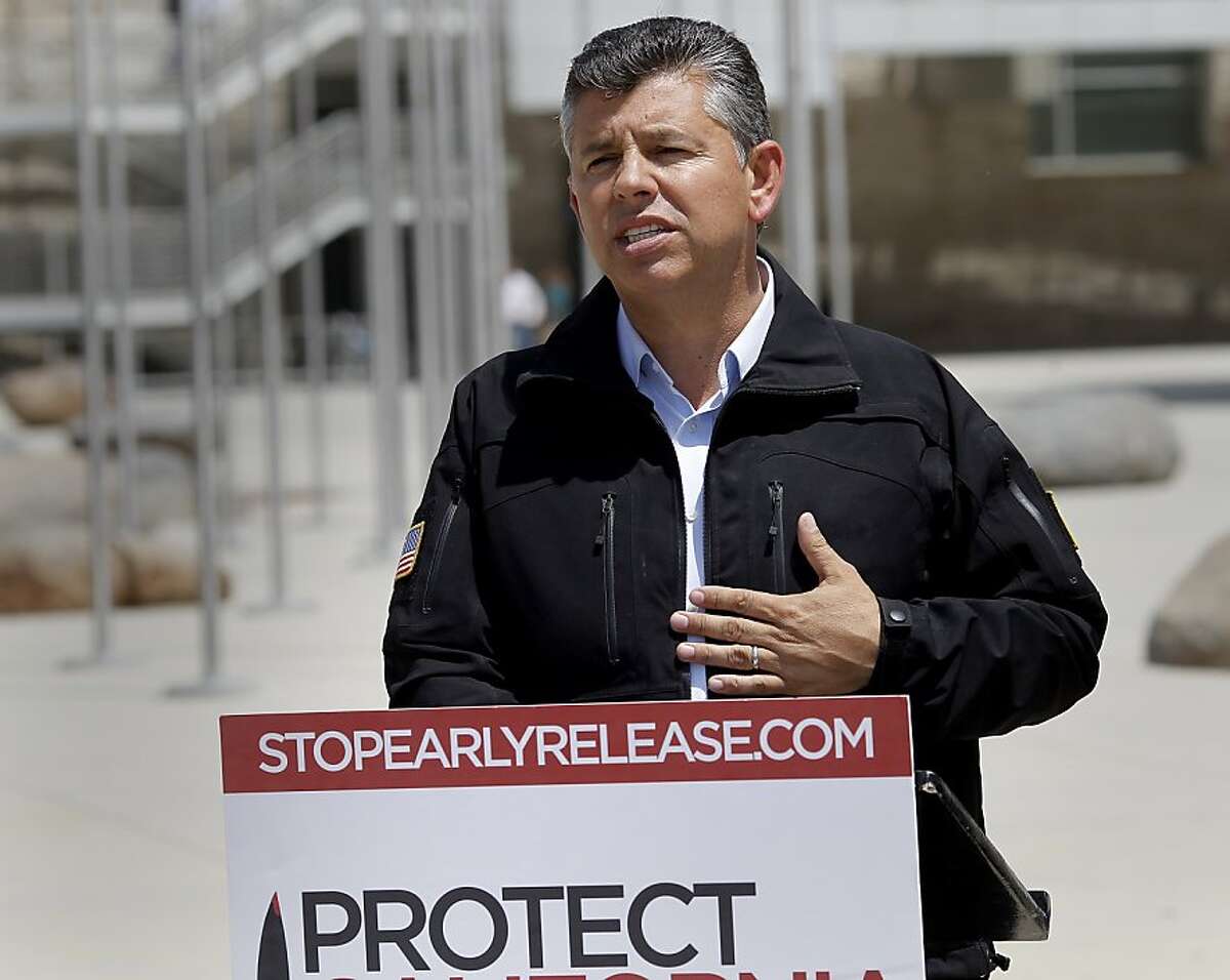 Rift puts Maldonado campaign in even bigger hole