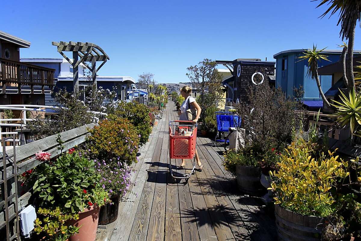 Sausalito Floating Homes Tour launches