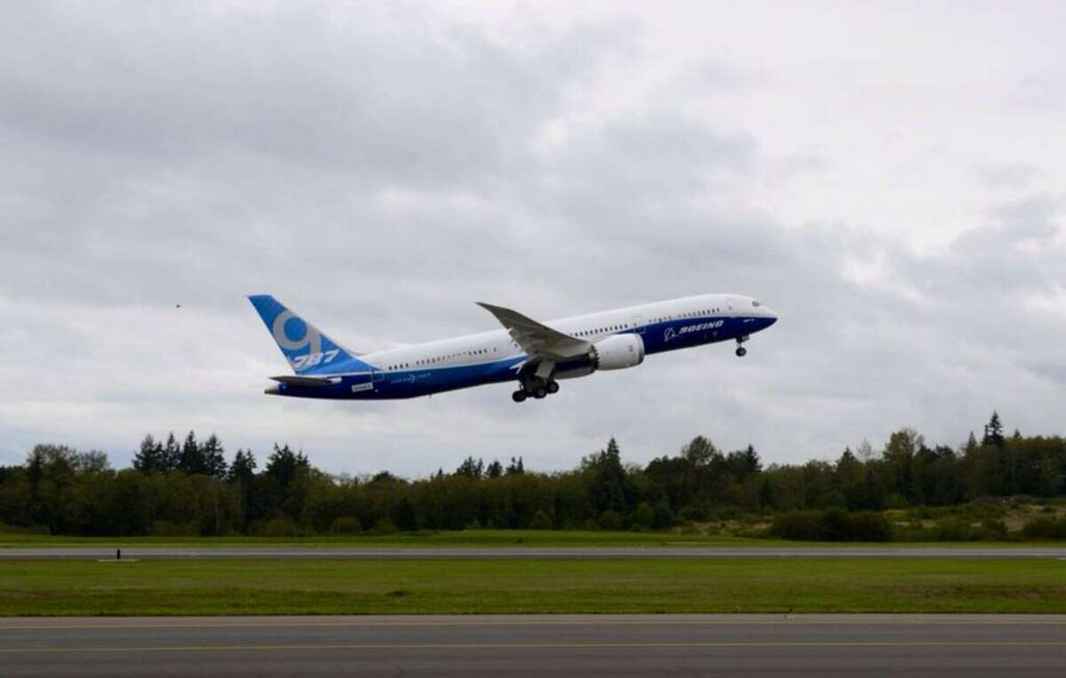 First Boeing 787-9 flies
