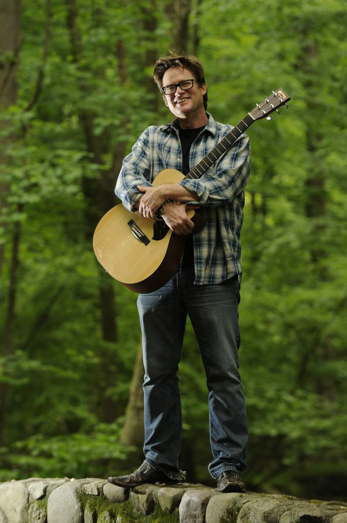 Don Lowe to launch new CD