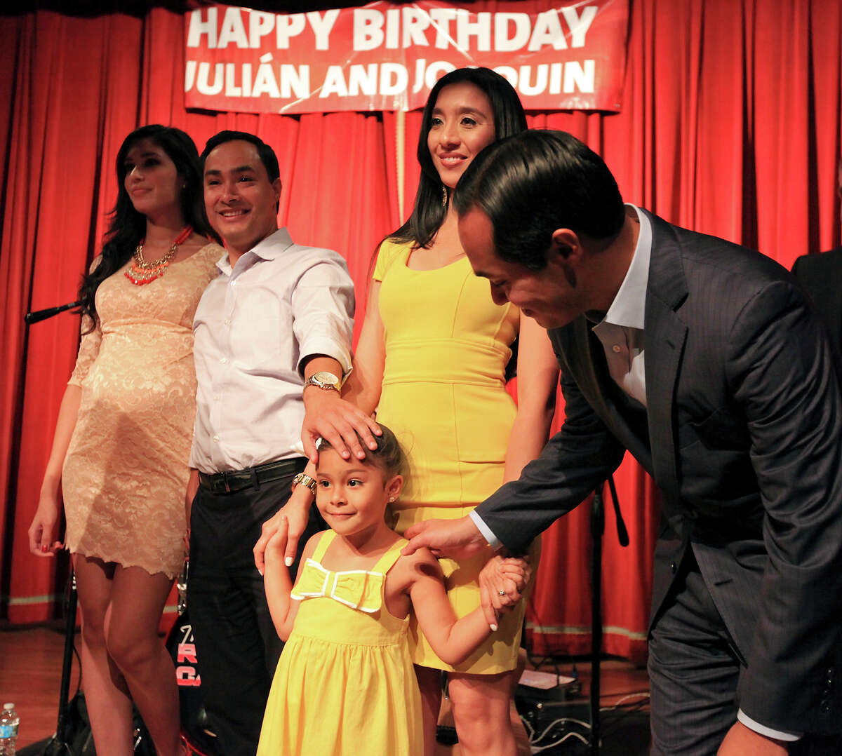 Julián and Erica Castro expecting a boy in December