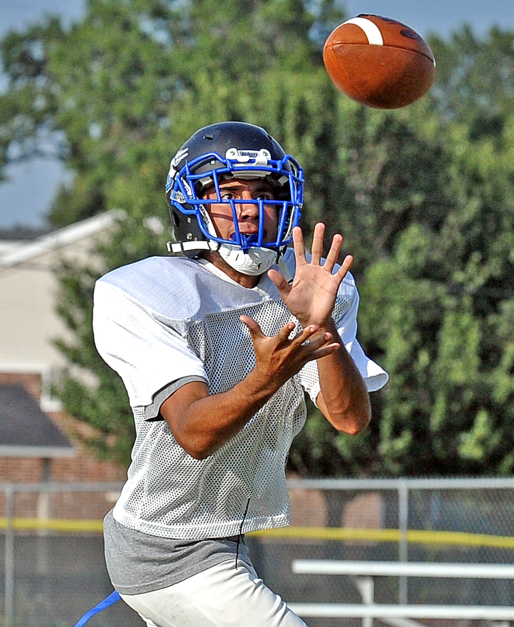 Community Christian football deals with high expectations, first-year coach