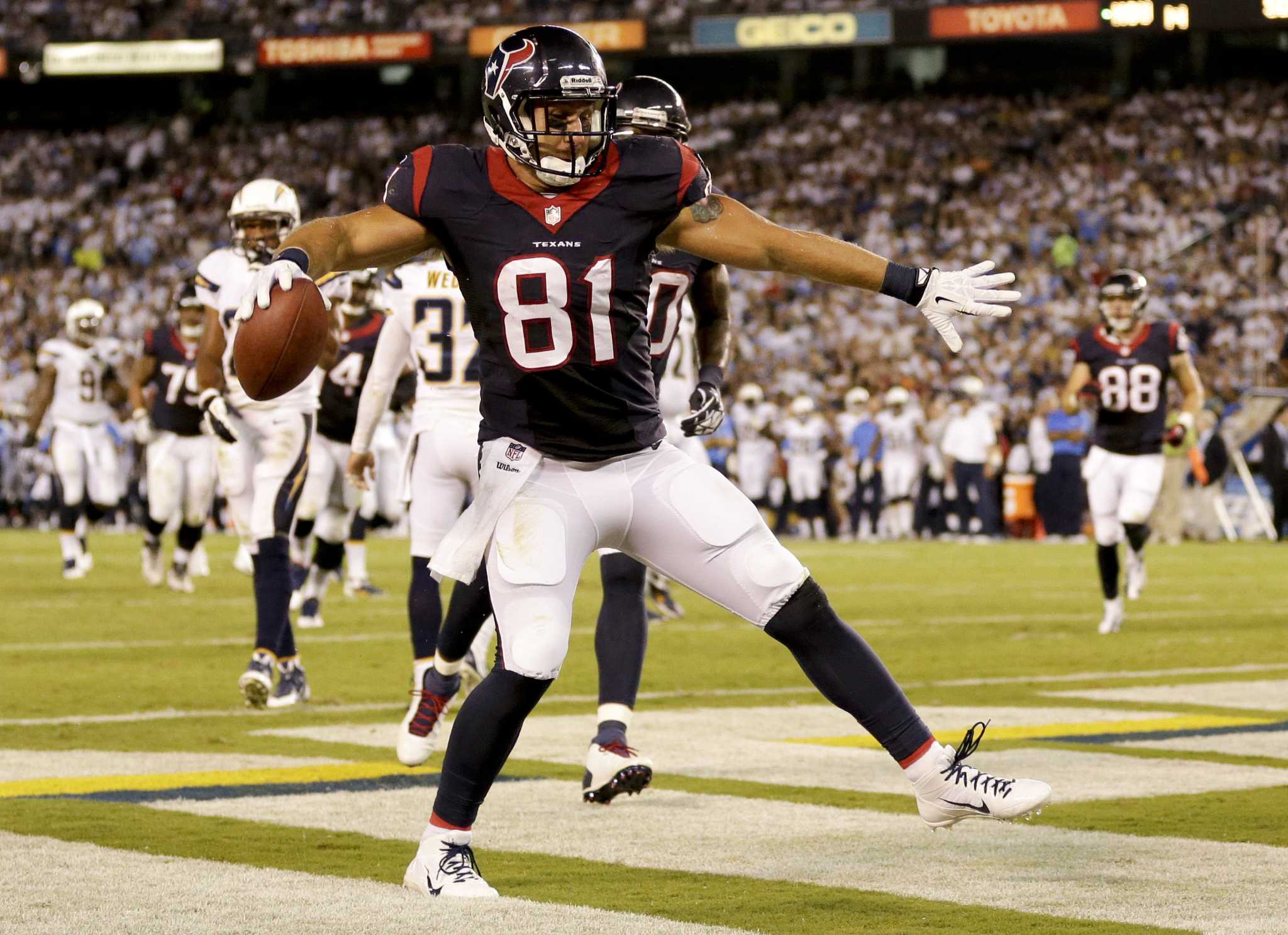 Tight ends have big hand in Texans' offense