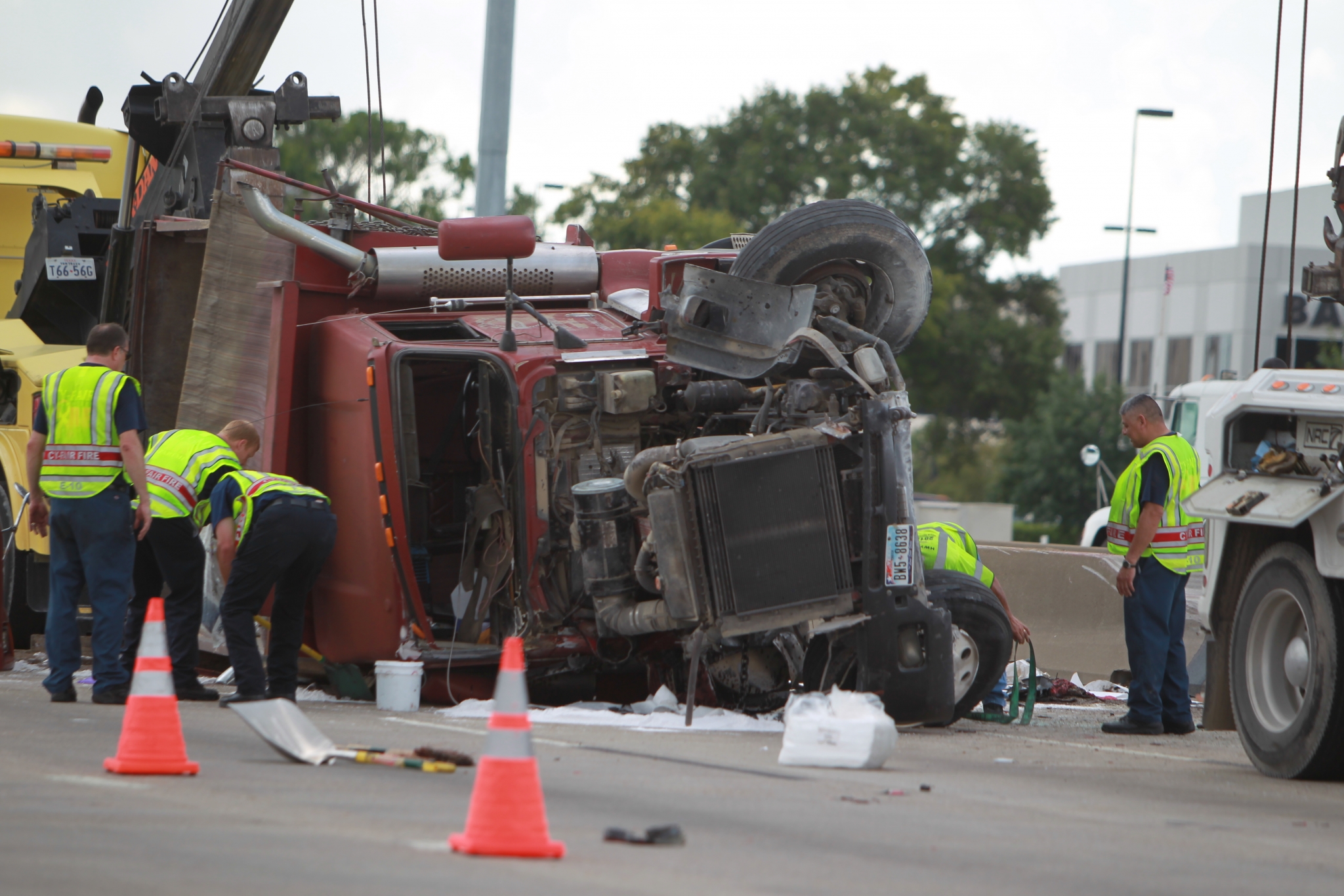 Big-rig wrecks cause havoc around Houston