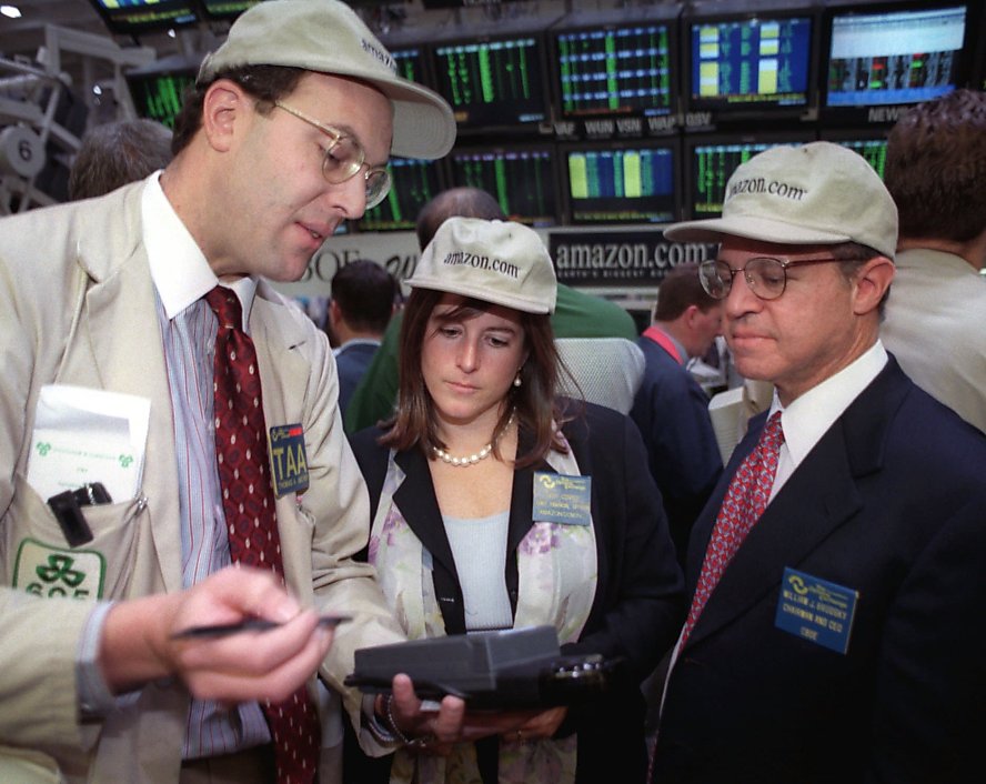 Former Amazon CFO killed while riding bicycle