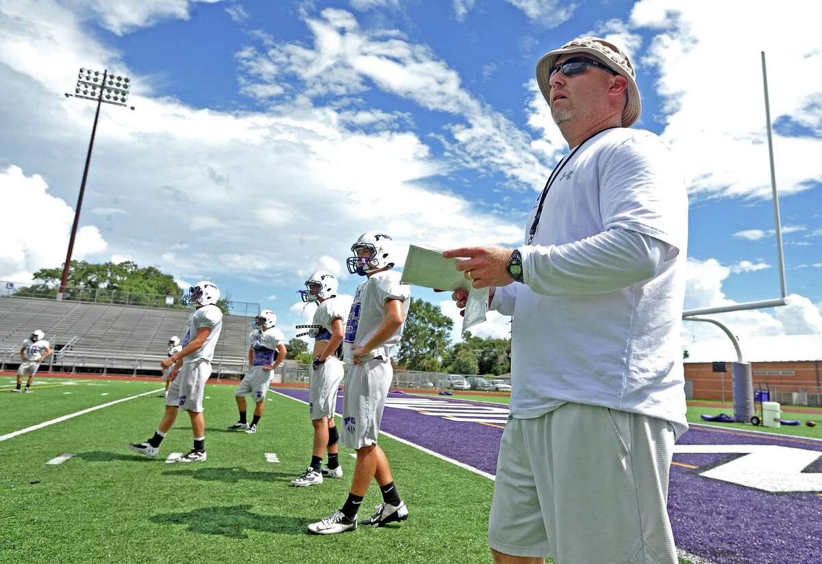 SE Texas teams ranked in Dave Campbell magazine