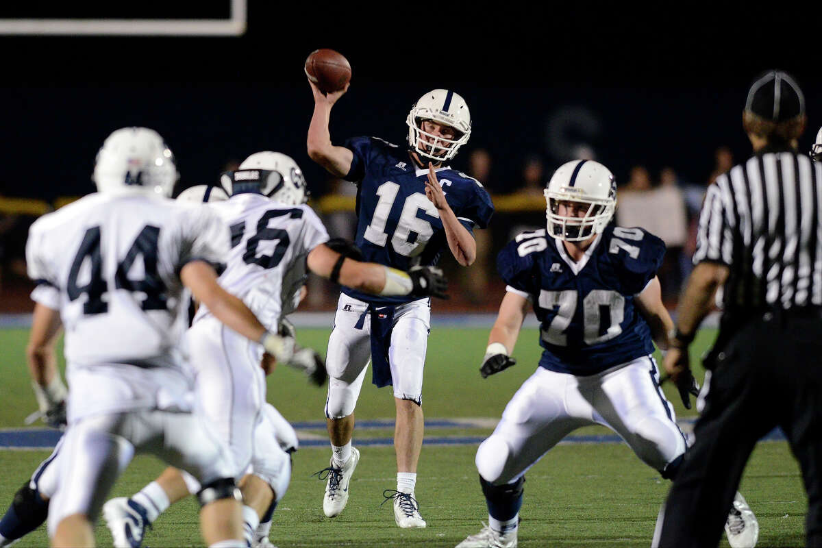 Staples football holds off Wilton