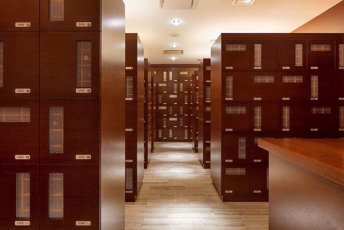 47th-floor condo in luxury building with big views