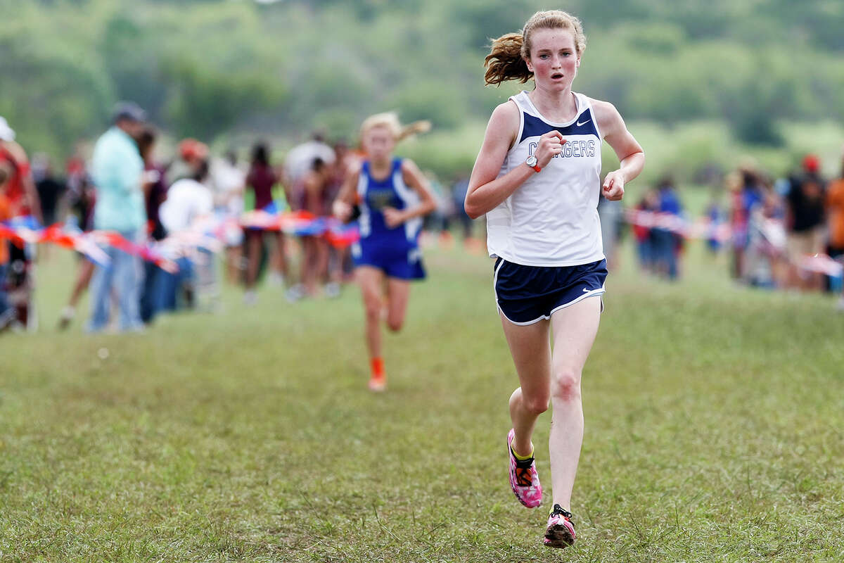 New Braunfels girls cruise at Ricardo Romo Classic