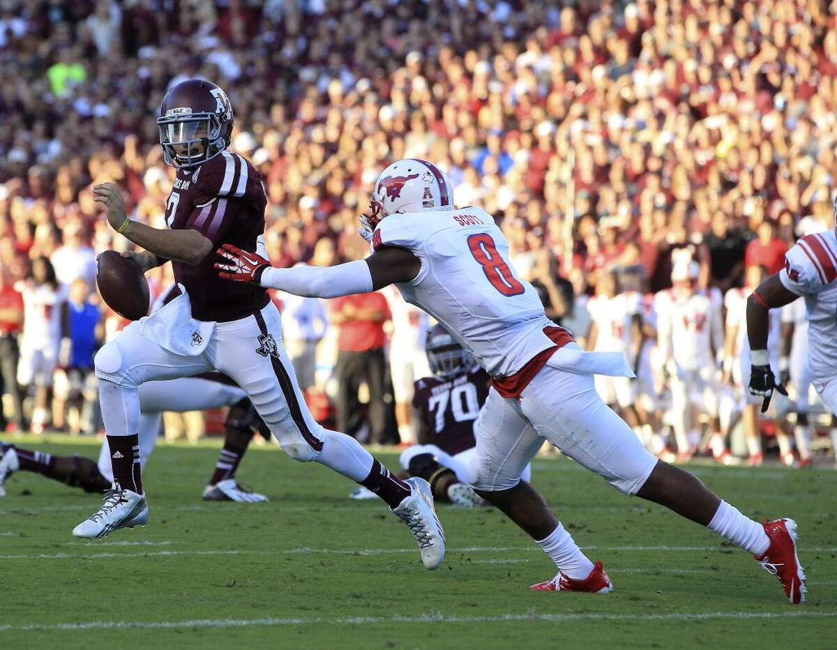 Sloppy Aggies whip Mustangs