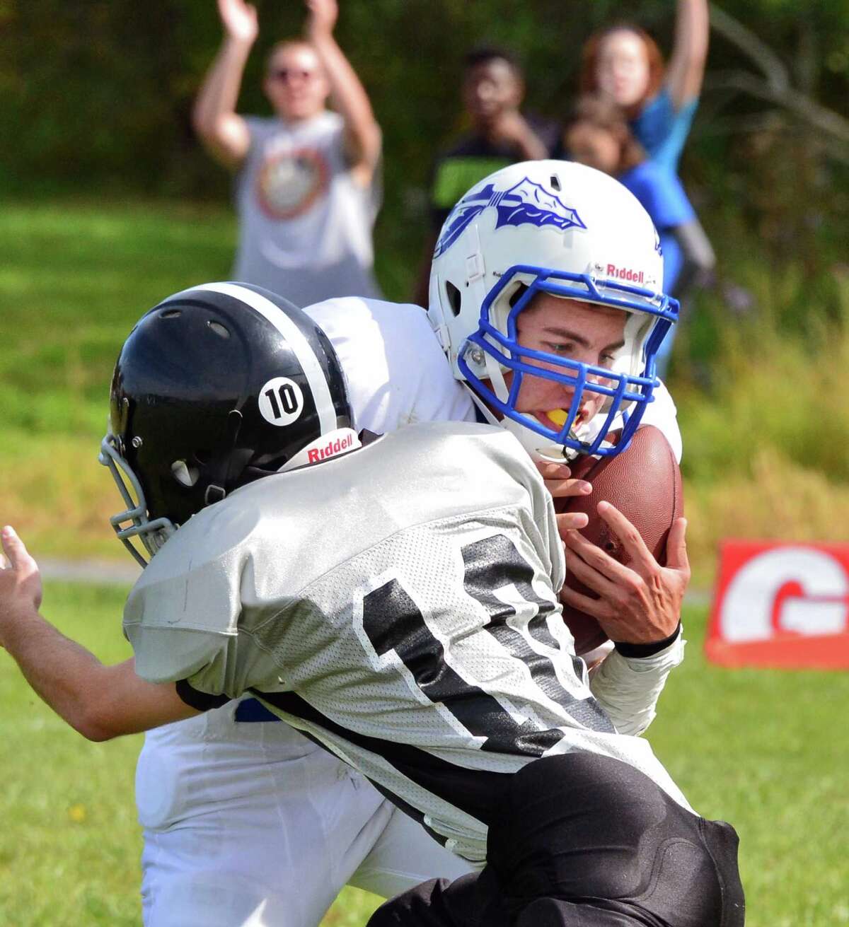 Highlights for both teams in Schoburg's victory